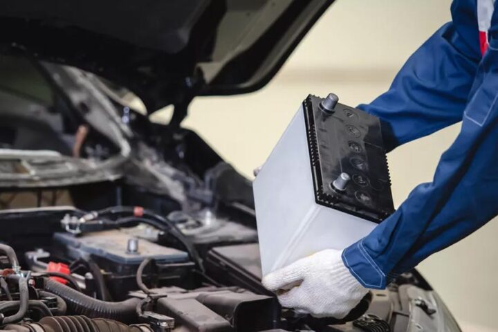 Car Battery Replacement Service in Dubai for Fast Solutions